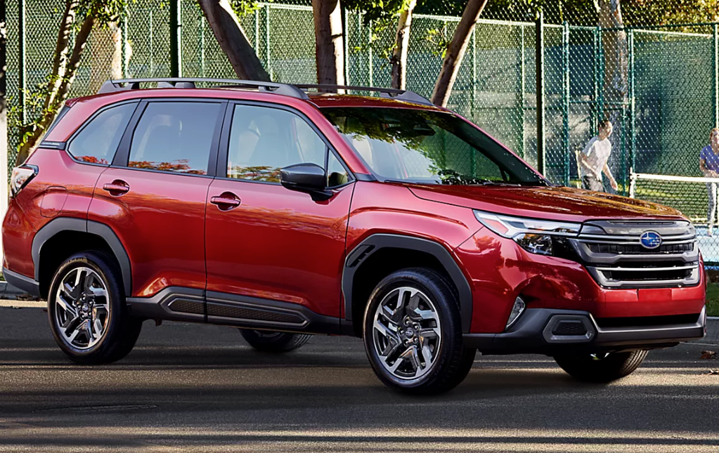 Discover the 2025 Subaru Forester Trim Options in DELLA Subaru